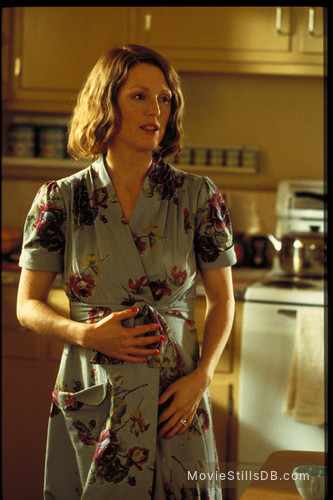 The Hours - Publicity still of Julianne Moore