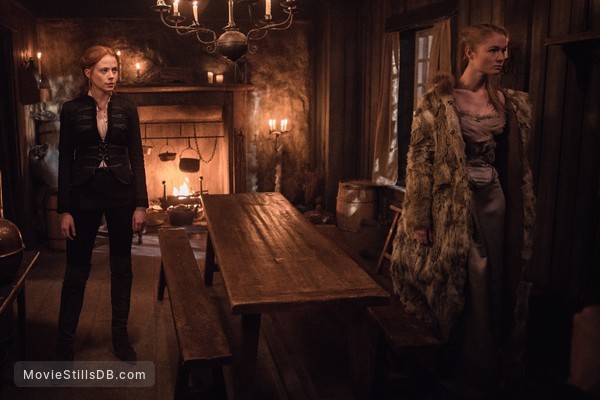 Frontier - Episode 1x05 publicity still of Zoe Boyle & Lyla Porter-Follows