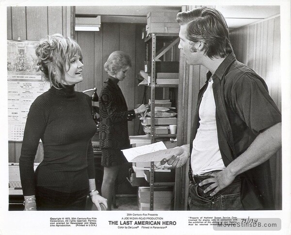 The Last American Hero - Publicity still of Valerie Perrine & Jeff Bridges
