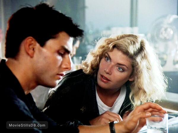 Top Gun - Publicity still of Tom Cruise & Kelly McGillis