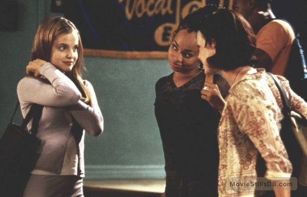 American Pie - Publicity still of Mena Suvari & Christina Milian
